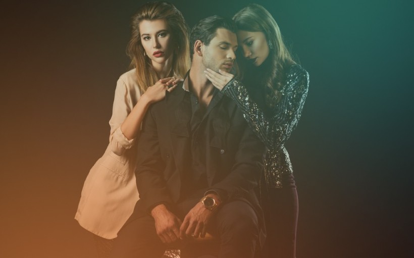 Throuple Dating All You Wanted To Know Explained